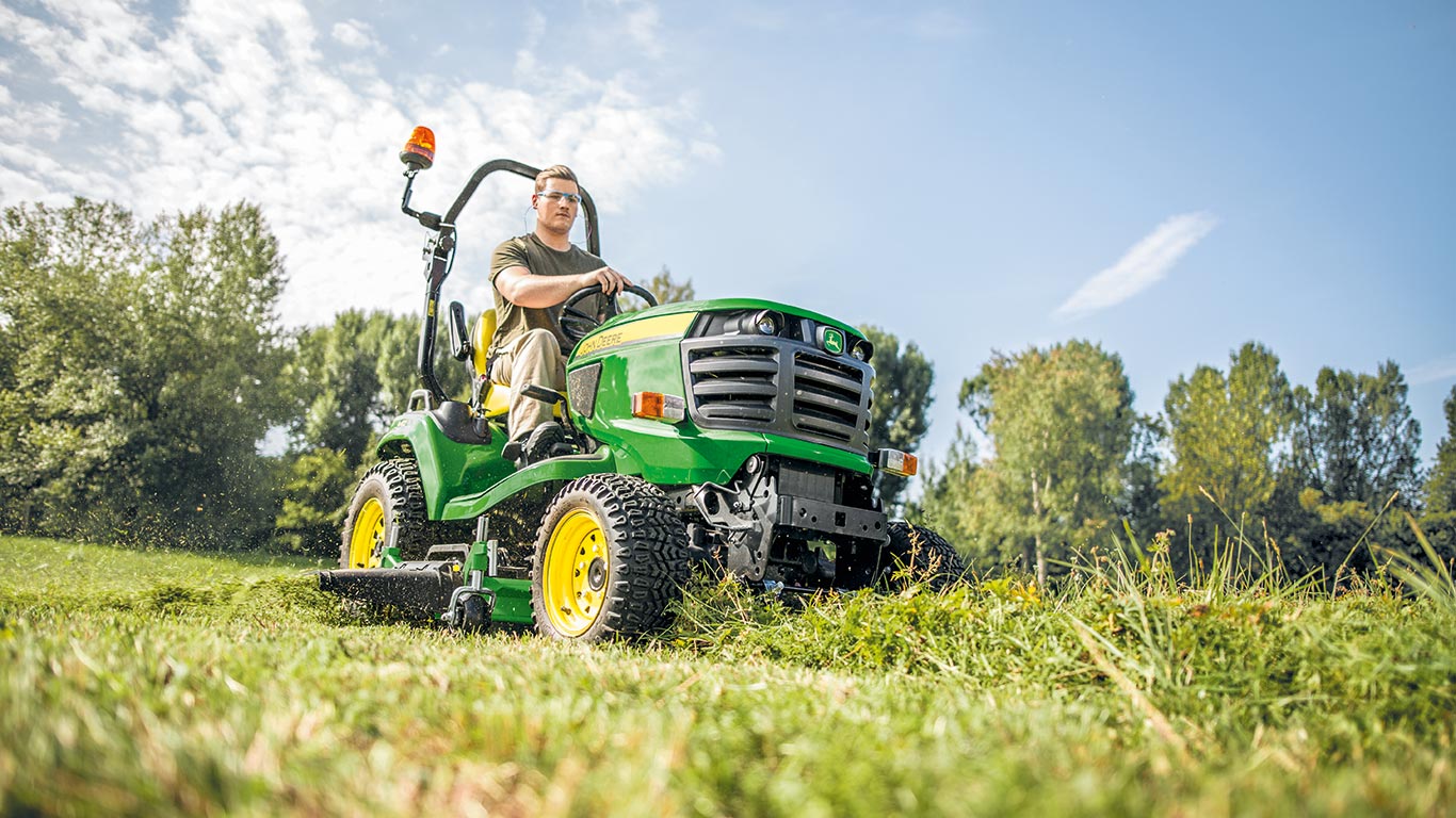 X949 | Seria X900 | Tractoare diesel de tuns iarba |John Deere RO